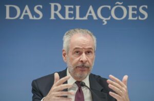 Corrêa do Lago ataca elefantes na sala da COP30 - Instituto Ethos